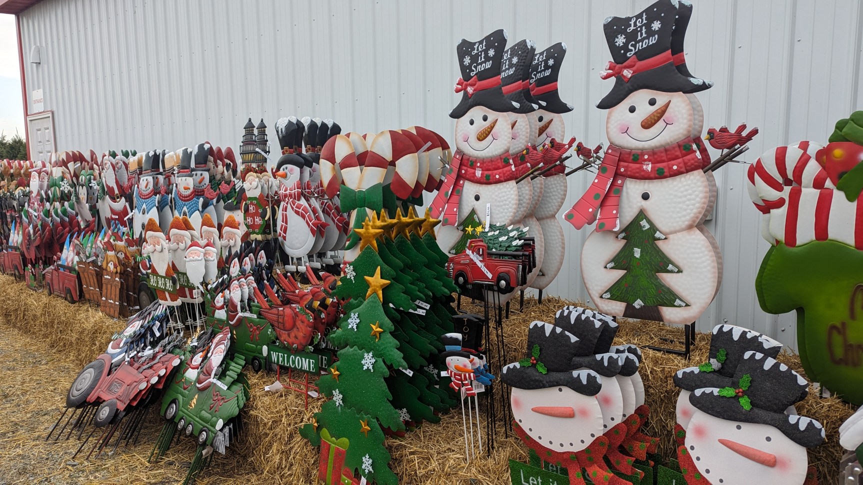 Outdoor Decorations – Clark's Christmas Tree Farm and Christmas Shop